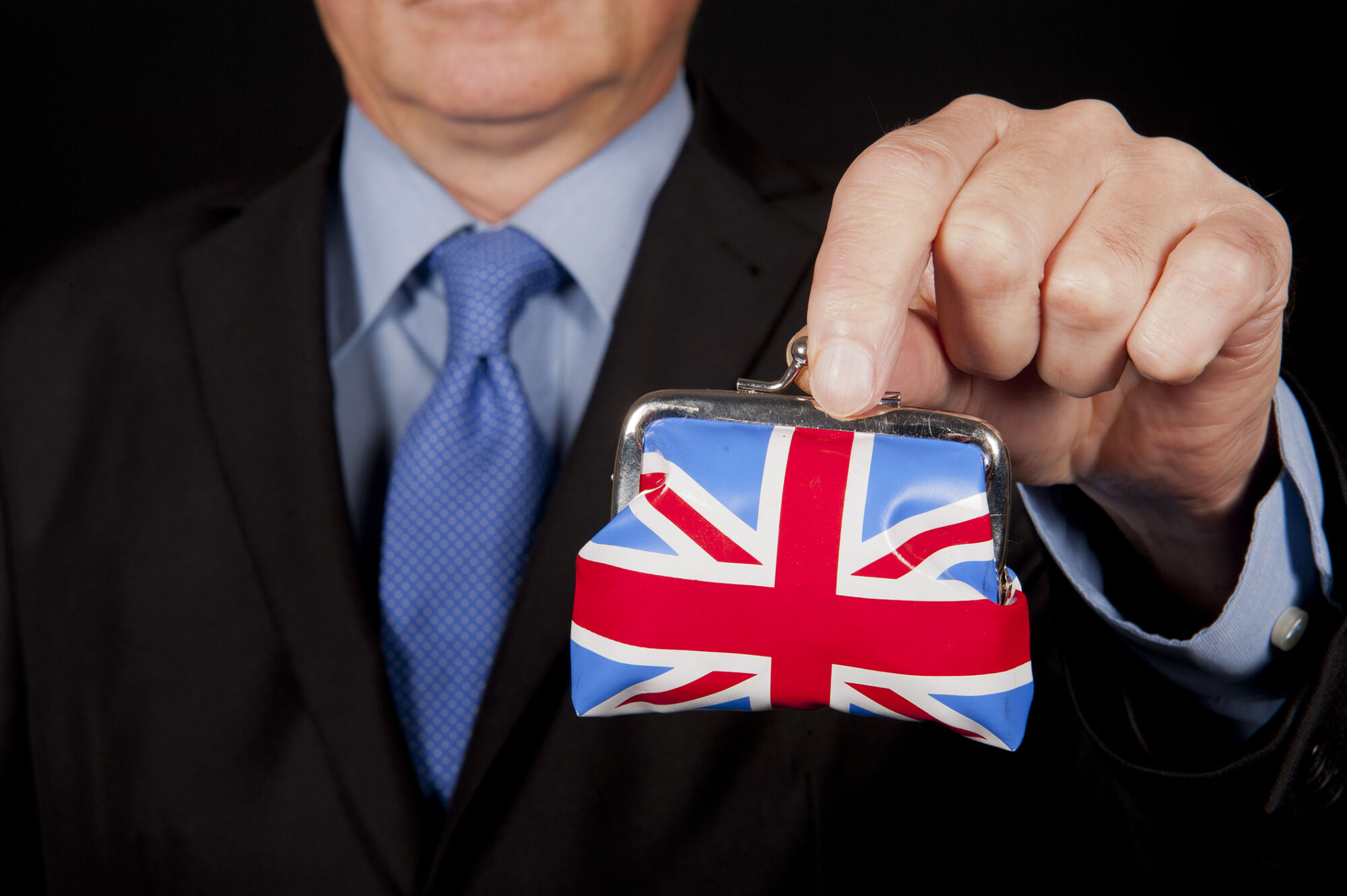 Bayes report: Debt funds rapidly expand in UK real estate as ...